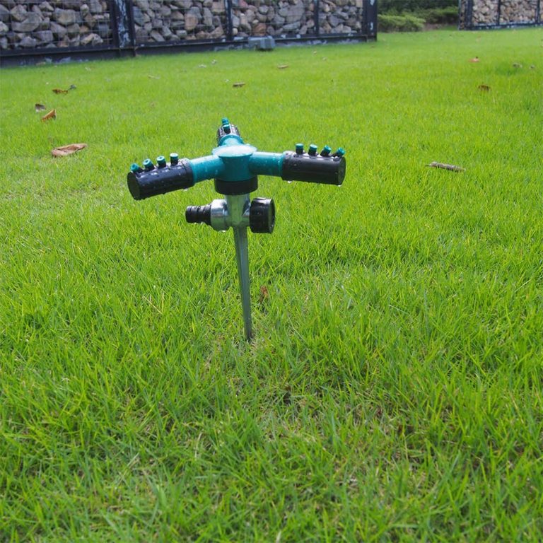 Adjustable 3 Nozzles 360 Degrees Rotating Garden Sprinkler - NeatStore.NG